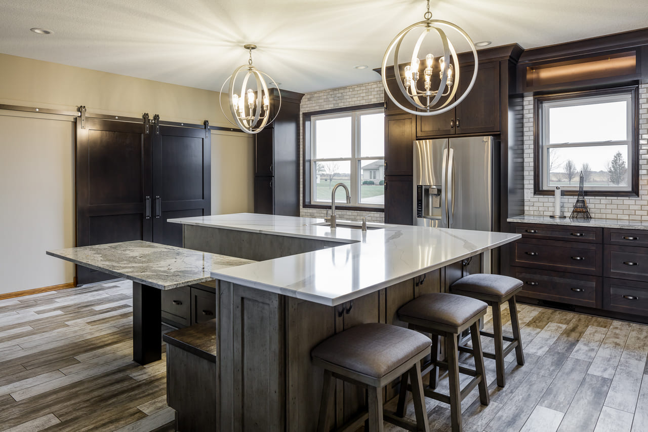 How to Choose a Contractor for a Kitchen Renovation in Des Moines, IA